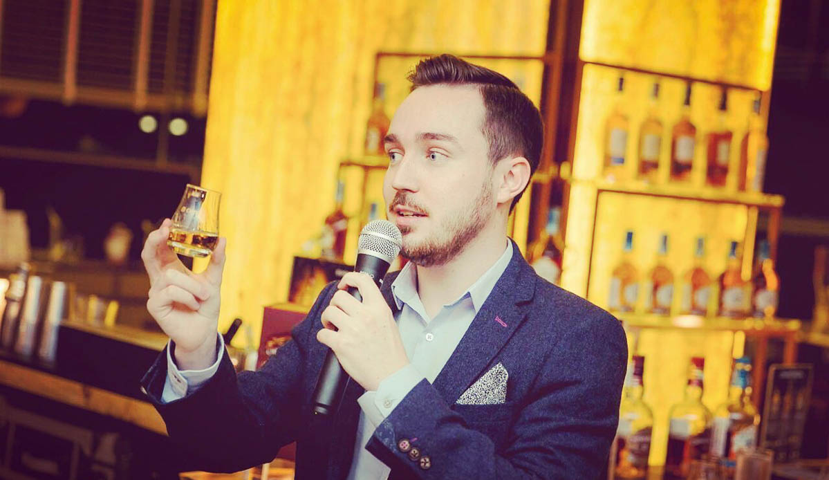 ดื่มวิสกี้ผสมโค้กและโซดา ถูกไหม? ท่องไปในยุทธจักรของนักดื่ม เปิดคัมภีร์ ...