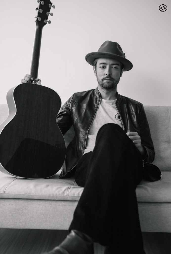 สำรวจชีวิตวัย 36 ปีของ ‘ฮิวโก้’ เนื้องาน ดนตรี และวิถีร็อกแอนด์โรล ...