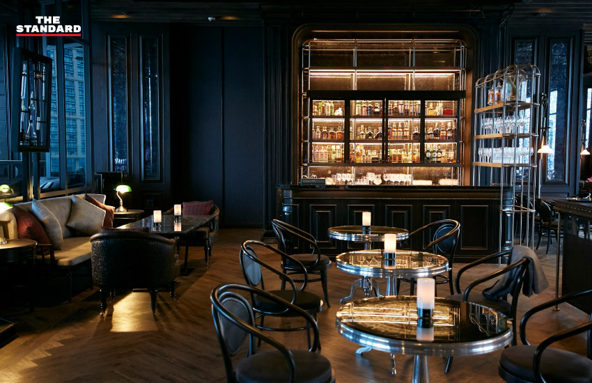 ABar จิบจินชมวิวบนดาดฟ้า แล้วมาต่อสปิริตสีรสเข้มที่บาร์ขรึม – THE STANDARD