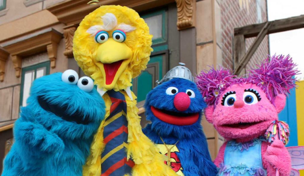 Sesame Place สวนสนุกแห่งแรกของโลกที่พร้อมต้อนรับเด็กออทิสติก – THE STANDARD