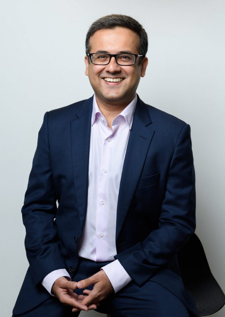 นักร้องคนไหนดังสุด วงไหนเปิดบ่อยสุด สัมภาษณ์พิเศษ Gautam Talwar ครบ 1 ...