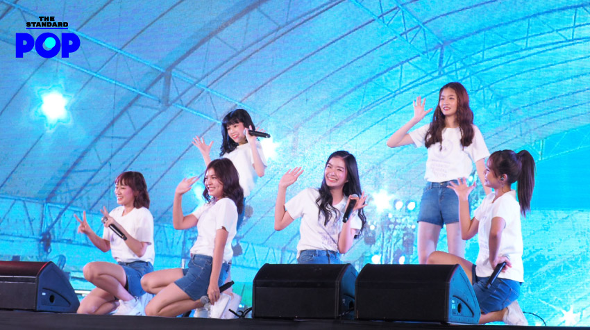 ภาพบรรยากาศงานคอนเสิร์ต BNK48 Thank you & The Beginner – THE STANDARD