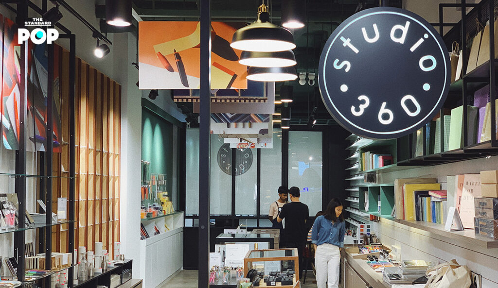 studio 360 ร้านเครื่องเขียนอิมพอร์ตที่มีบาร์ผสมหมึกเอง – THE STANDARD