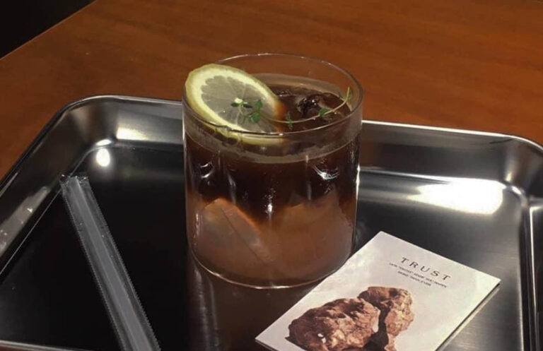 Trust Cafe and Studio คาเฟ่เปิดใหม่ที่มาแล้วยังไงก็ต้องได้รูปกลับไป ...