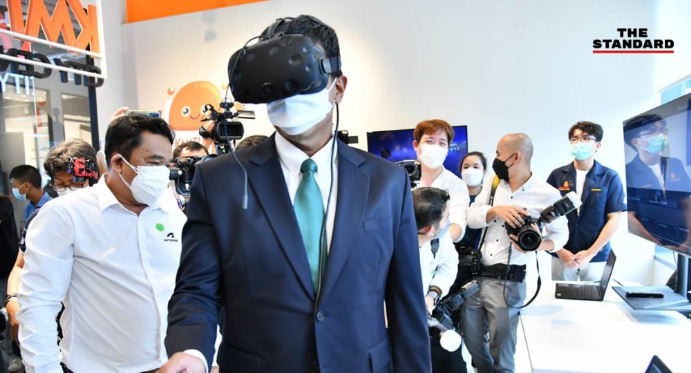 สายวิ่งชวนไปเช็กอินที่ ‘101 Track’ ลู่วิ่งลอยฟ้าสองสีเปิดใหม่ ณ 101 ...