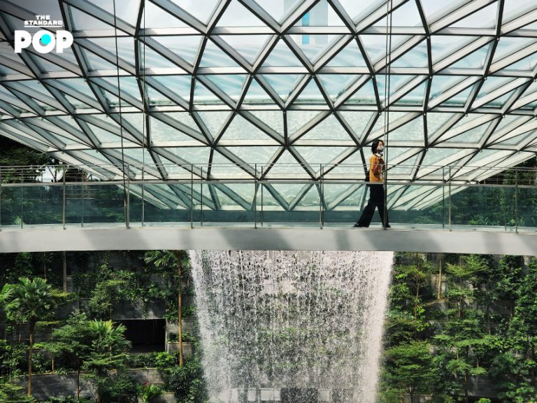 6 Hrs. in Jewel Changi Airport เดินเตร็ดเตร่ในอาคารหลังใหม่ของสนามบินชา ...