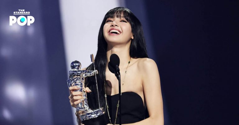 Lisa BLACKPINK สร้างประวัติศาสตร์กับการชนะรางวัล MTV VMAs 2022 สาขา Best K-Pop Video – THE STANDARD