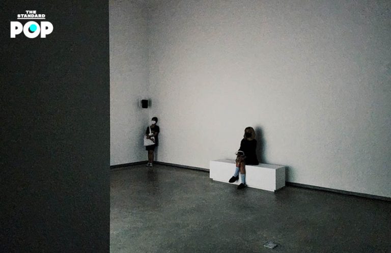 ‘Ghost 2565: อยู่ยังไงให้ไม่ตาย’ นิทรรศการว่าด้วยความผิดพลาดที่เกิดจากพื้นที่ เวลา และความ ...