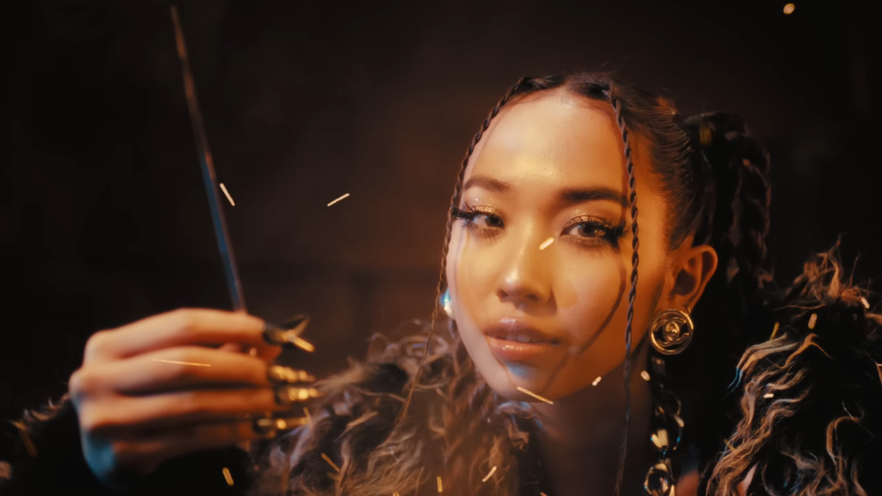 Welcome! ต้อนรับเข้าสู่โลกของ MILLI ฟีเจอริงเกิร์ลกรุ๊ป MINUS