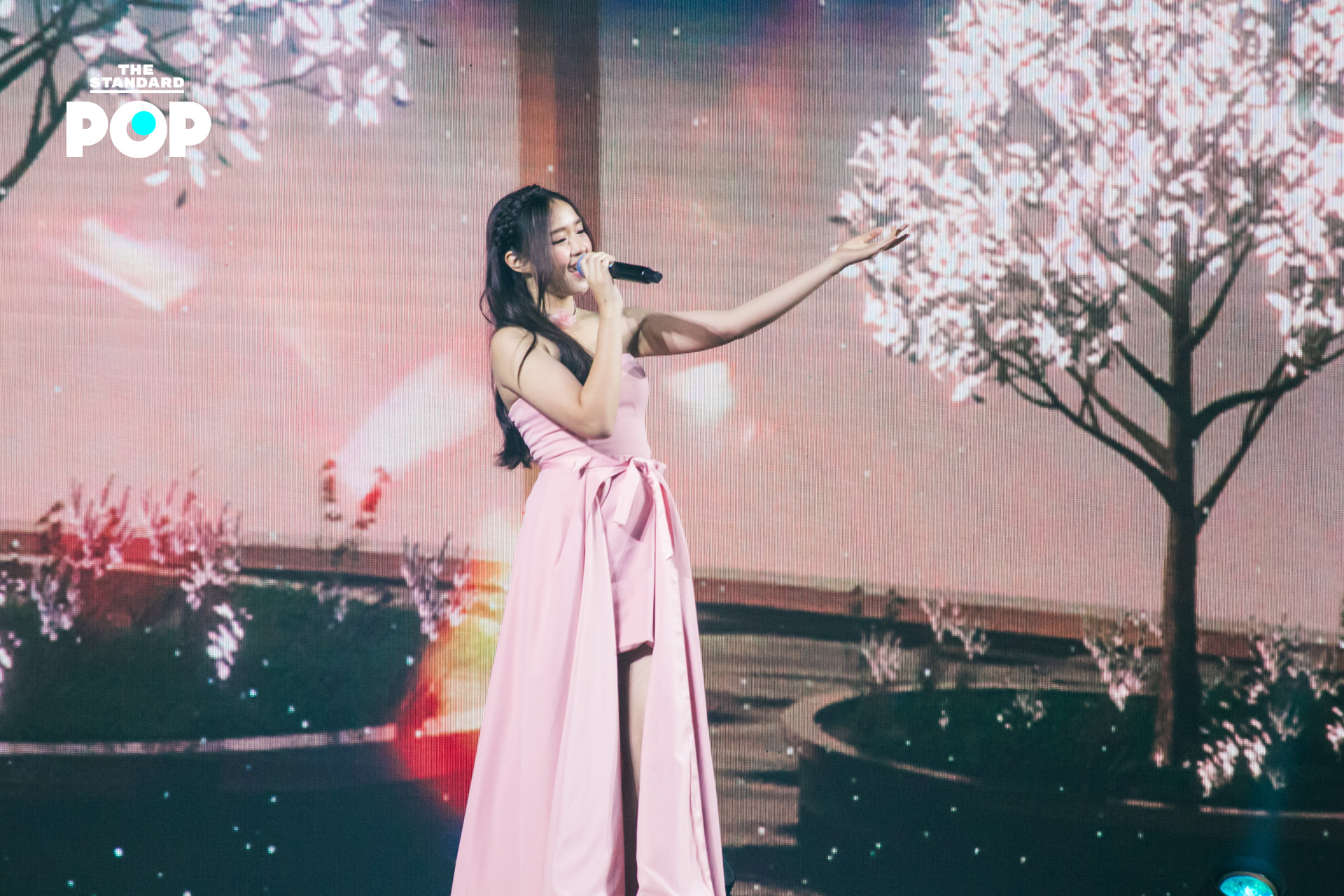 เก็บตกช่วงเวลาต้องมนตร์ไปกับคอนเสิร์ตเดี่ยวครั้งแรก CGM48 1st Concert ...