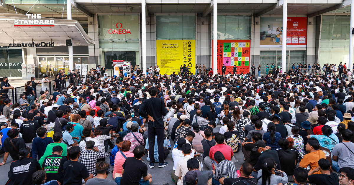 ‘POP MART ป๊อปมาก’ ประชาชนแห่รอ-จองคิวซื้ออาร์ตทอยรุ่นพิเศษที่สาขาแรกในไทย